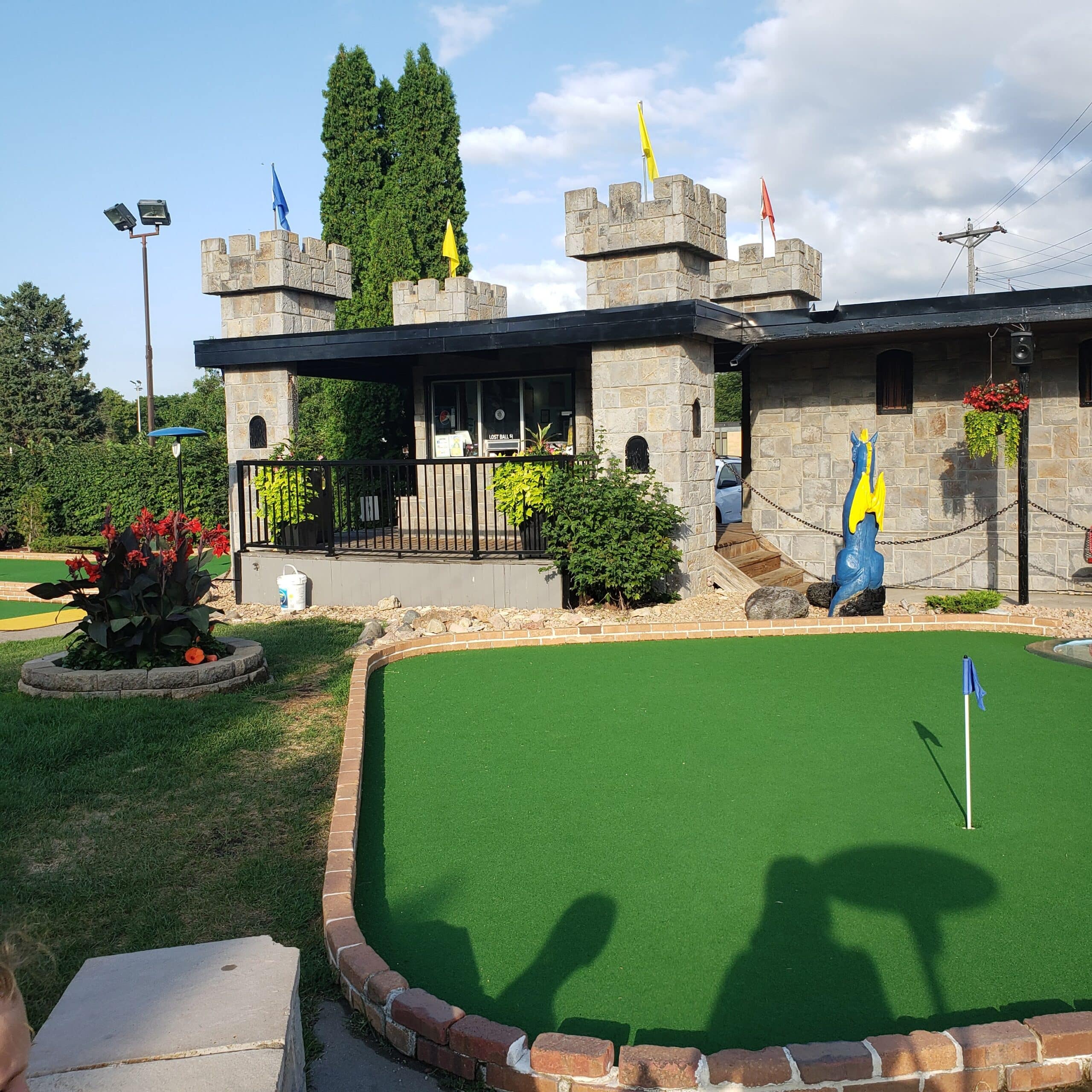 Family Outing Ideas: Lilli Putt Mini Golf | TwinCitiesKidsClub.com